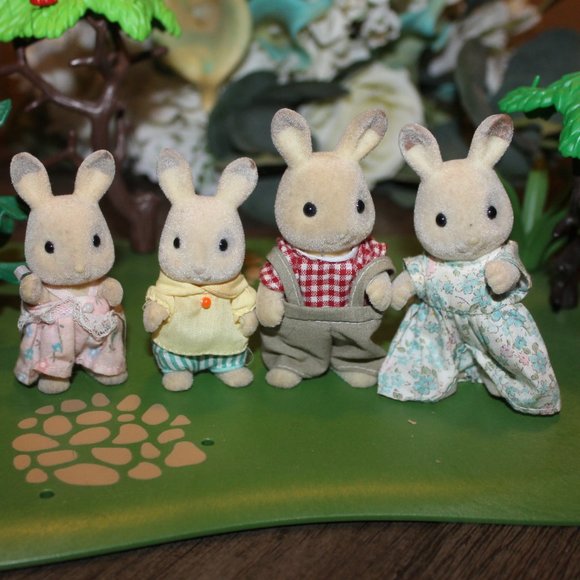 calico critters | Toys | Calico Critters Hopscotch Rabbit Family Uk ...